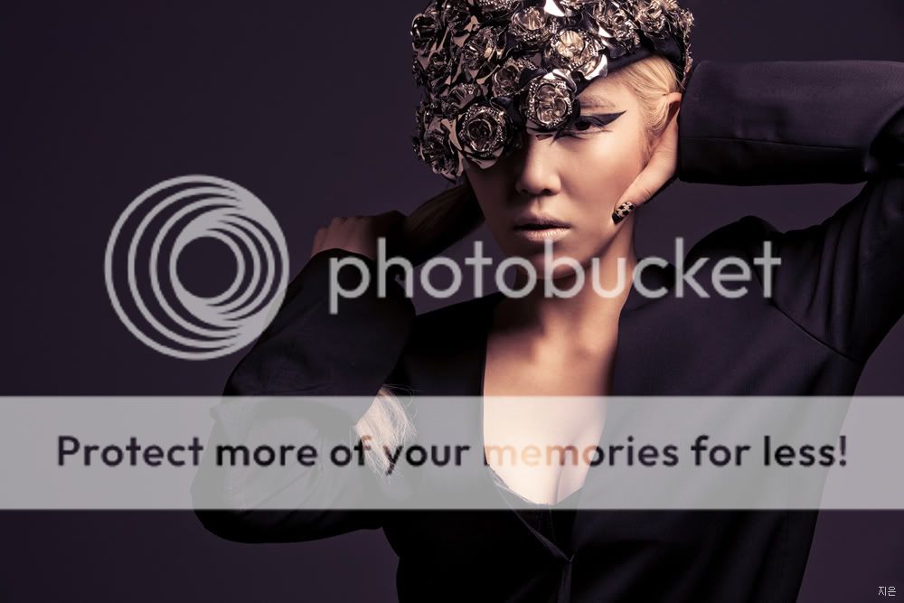 Gorgeous "Moving In Secret" album promo photos continued ...