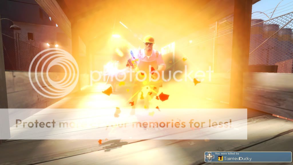 I was killed and the most epic screenshot appeared. Behold, my new ...