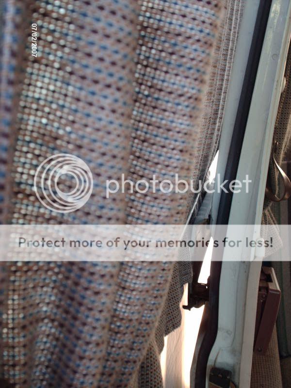 TheSamba.com :: Vanagon - View topic - Sliding Door Curtain