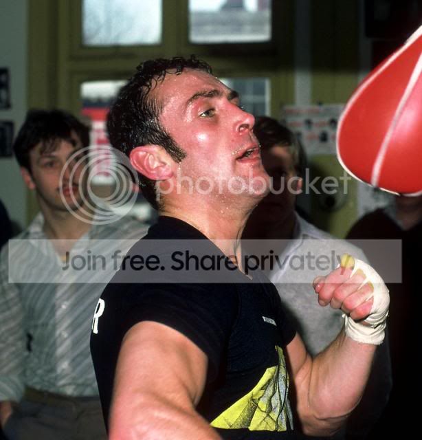 Picture of yourself with a famous boxer/boxing personality - Page 3 ...
